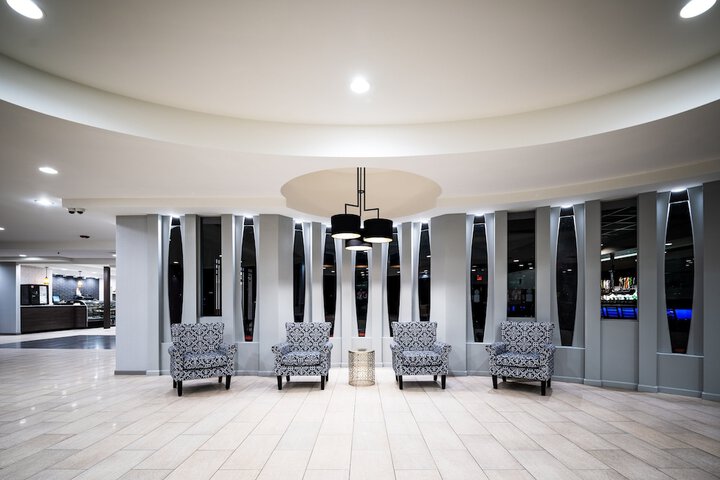 Holiday Inn Newark International Airport an IHG Hotel Newark ...