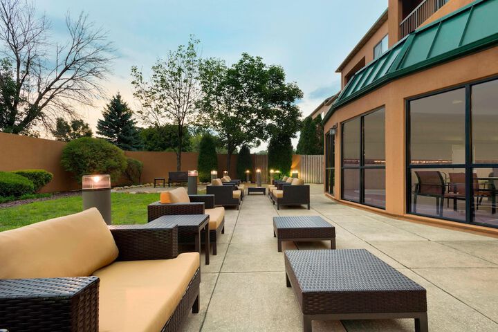Courtyard by Marriott Akron Fairlawn Akron | Bookonline.com