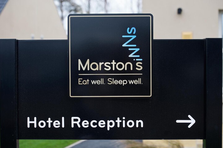 Gamston Lock Nottingham by Marstons Inns Nottingham | Bookonline.com