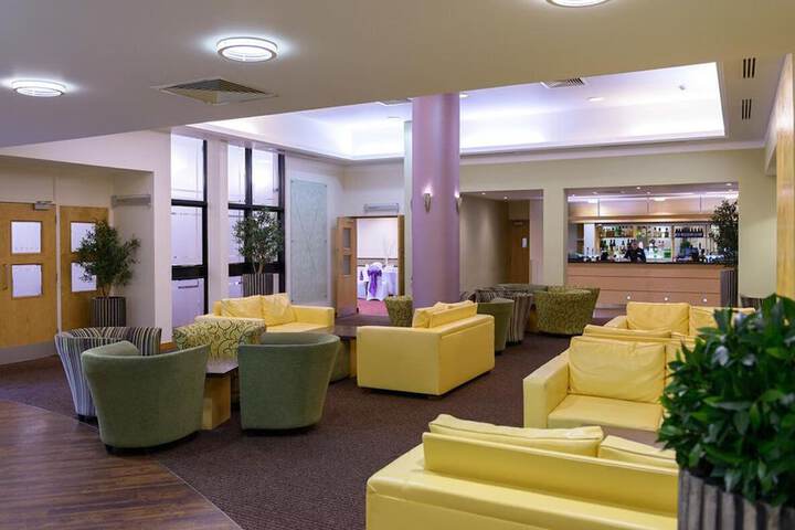 Cranfield Management Development Centre Bedford | Bookonline.com