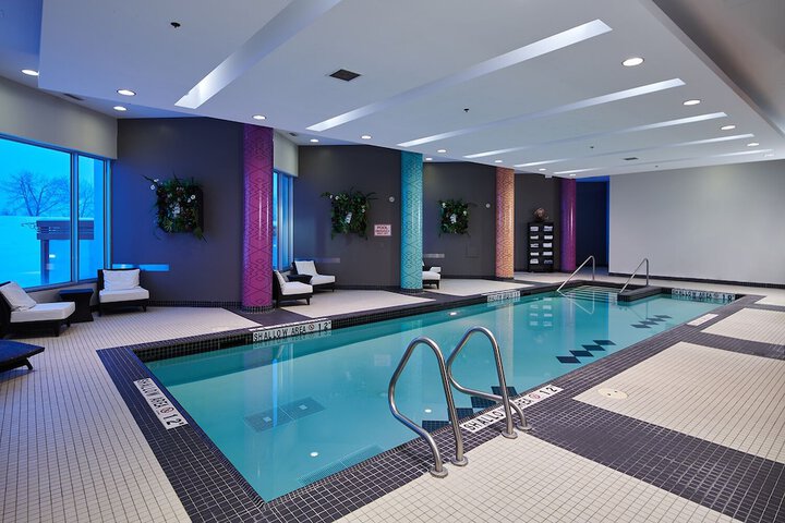 Grey Eagle Resort Calgary | Bookonline.com