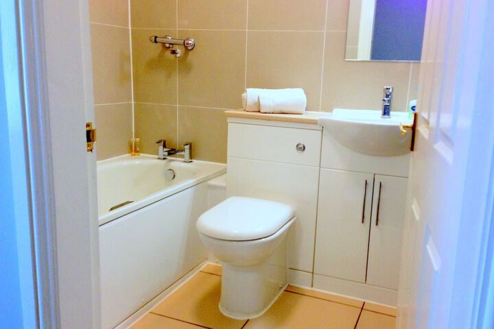 Ely House Hotel Wolverhampton | Bookonline.com