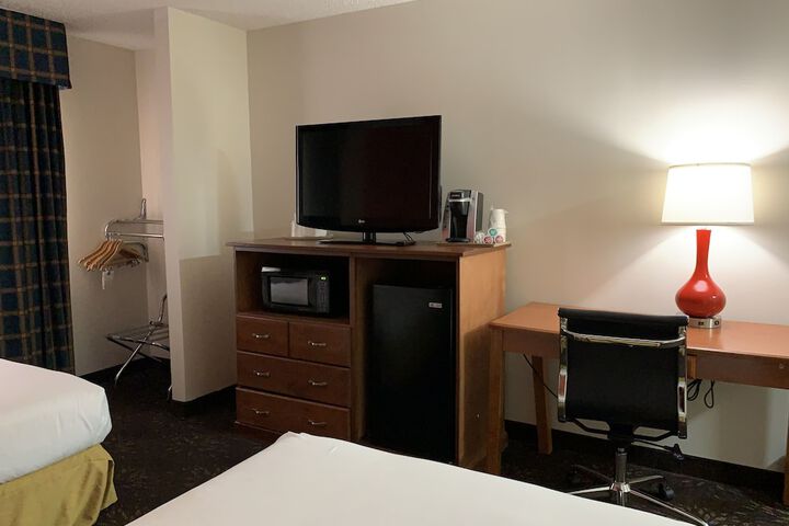 Ramada by Wyndham Santa Fe Santa Fe | Bookonline.com