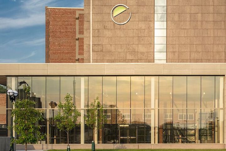 Element Moline Moline | Bookonline.com