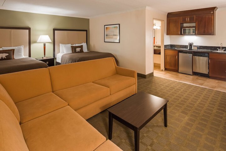 Best Western Plus White Bear Country Inn White Bear Lake | Bookonline.com