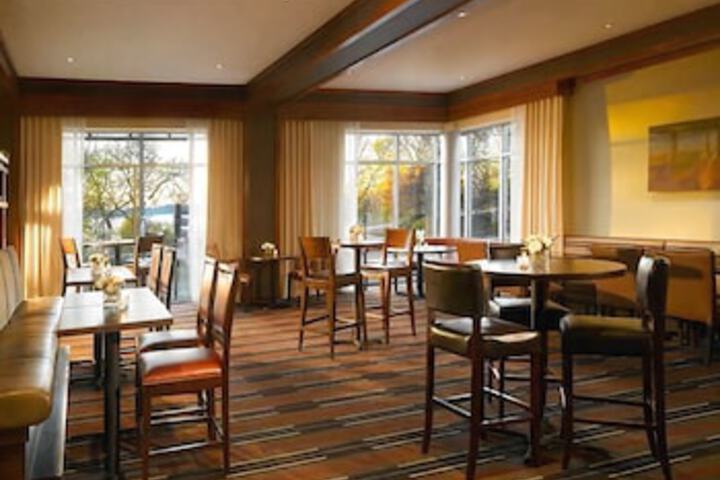 Courtyard Marriott Burlington Harbor Burlington | Bookonline.com