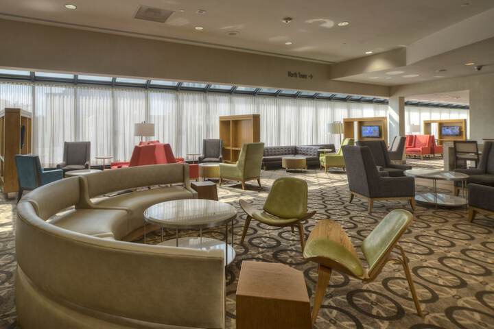 DoubleTree by Hilton Washington DC Crystal City Arlington | Bookonline.com