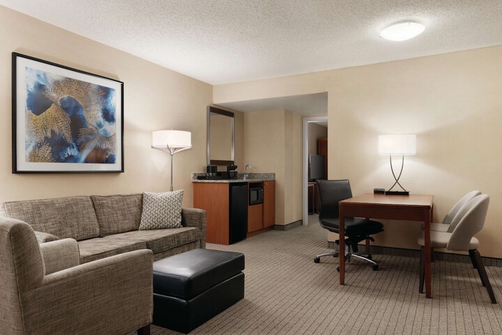 Embassy Suites by Hilton Cincinnati RiverCenter Covington | Bookonline.com