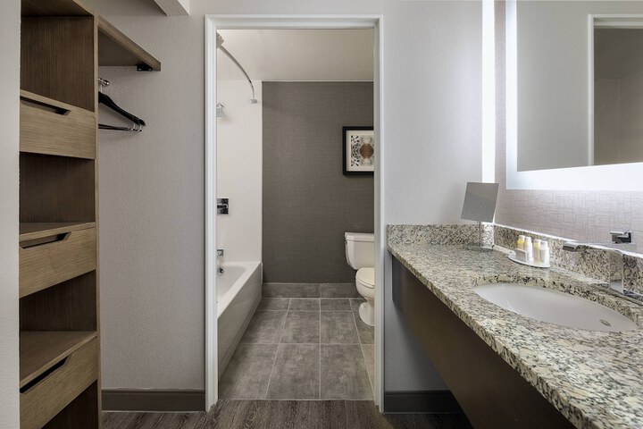 Courtyard by Marriott Fort Worth Downtown / Blackstone Fort Worth ...