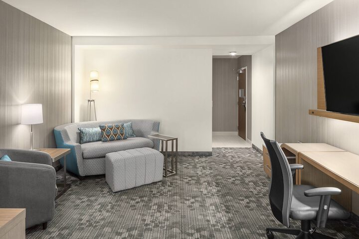 Courtyard by Marriott Seattle Northgate Seattle | Bookonline.com