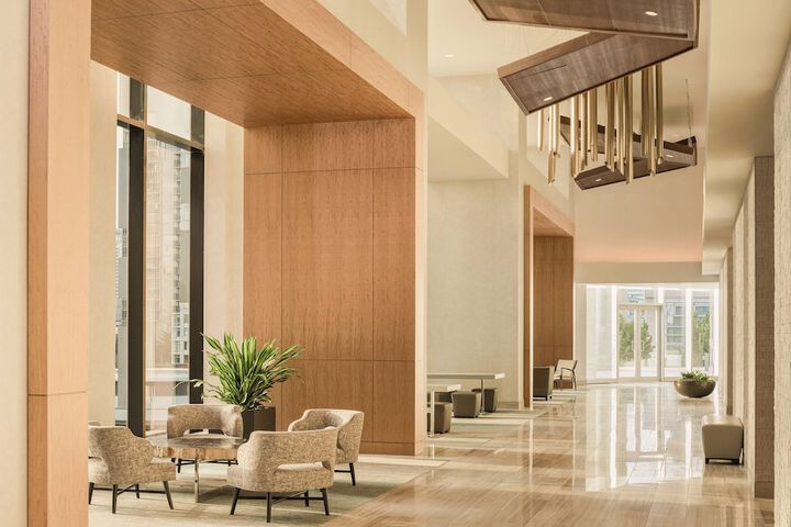 the DOUGLAS Autograph Collection Vancouver | Bookonline.com