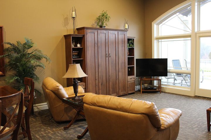 Riverwalk Place Resort & Spa Gladwin | Bookonline.com