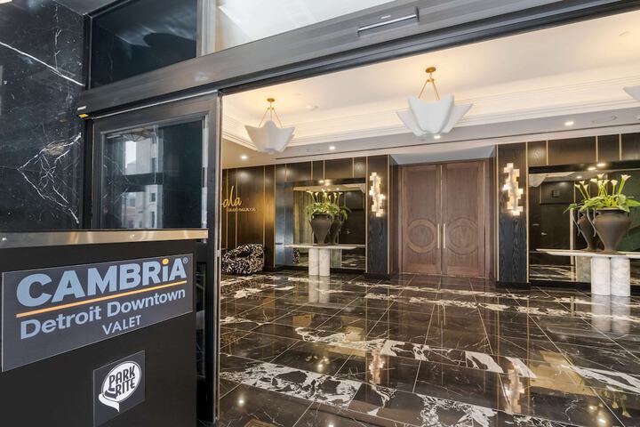 Cambria Hotel Detroit Downtown Detroit | Bookonline.com