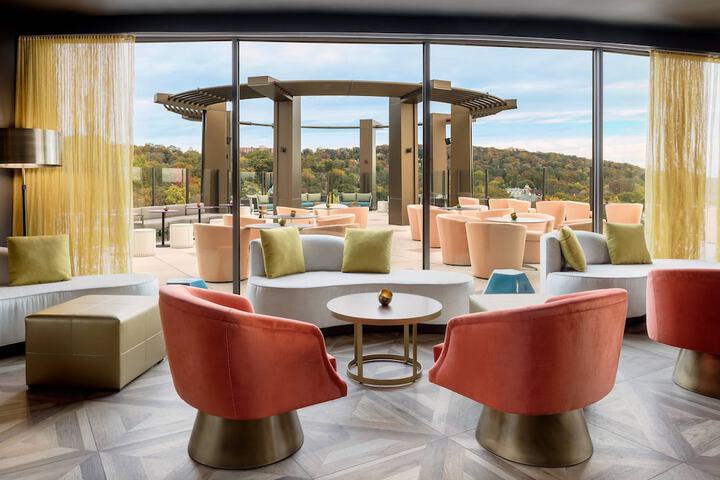 The MC, Autograph Collection Montclair | Bookonline.com