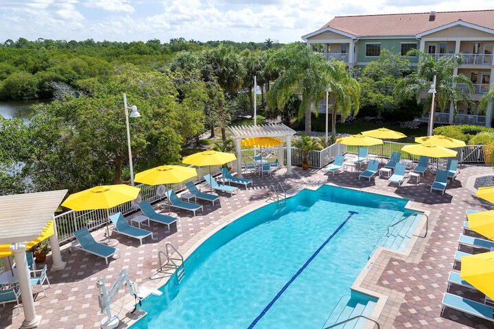 DoubleTree Suites by Hilton Naples Naples | Bookonline.com