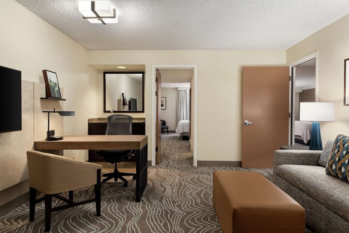 Embassy Suites by Hilton Phoenix Tempe Tempe | Bookonline.com