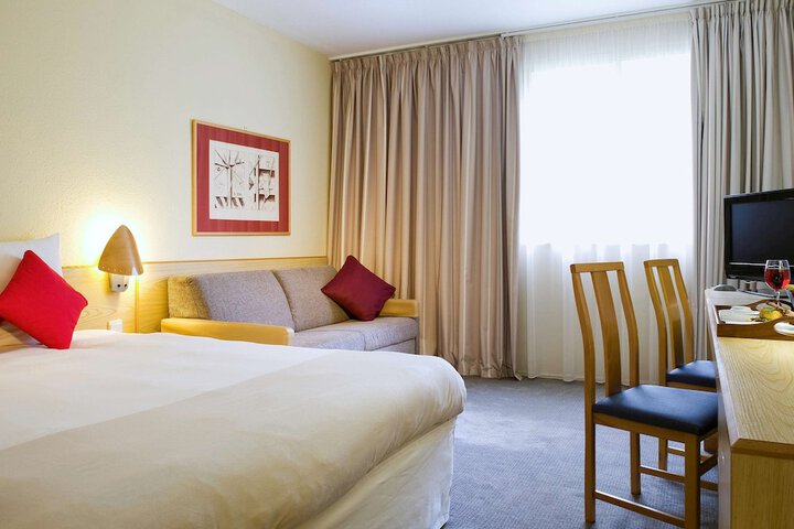 Novotel Manchester West Manchester | Bookonline.com