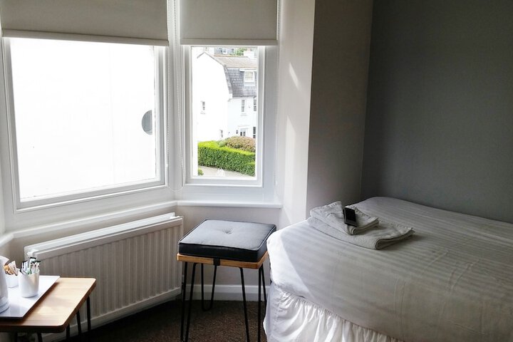 Legends Hotel Brighton Brighton | Bookonline.com