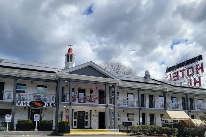 Hotel Hi Ho Fairfield | Bookonline.com