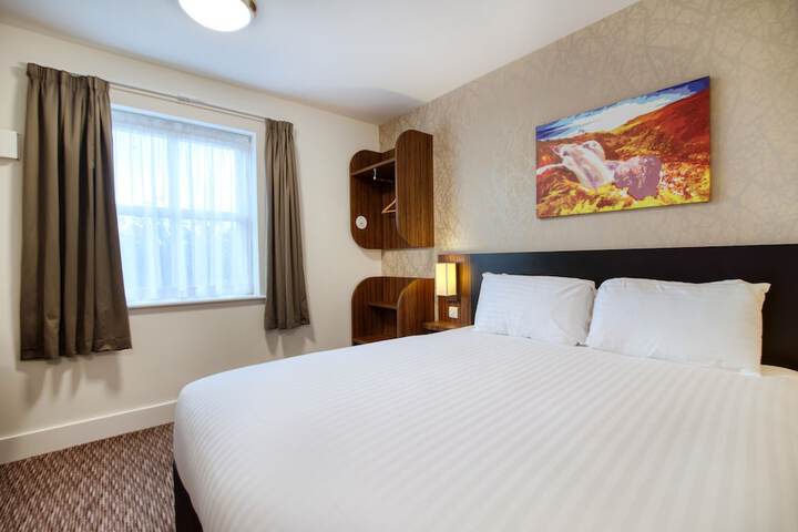 Highland Gate Stirling by Marstons Inns Stirling | Bookonline.com