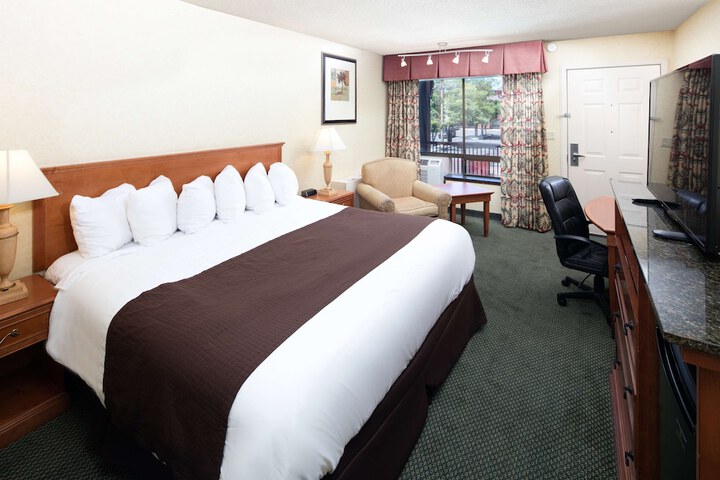 Red Lion Inn & Suites Missoula Missoula | Bookonline.com