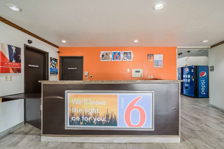 Motel 6 Fargo ND South Fargo | Bookonline.com