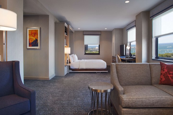 Hilton Chicago Chicago | Bookonline.com