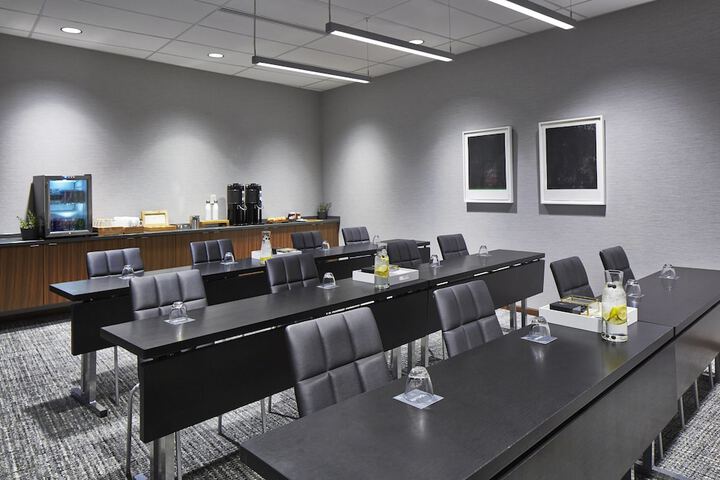 AC Hotel by Marriott Columbus Dublin Dublin | Bookonline.com