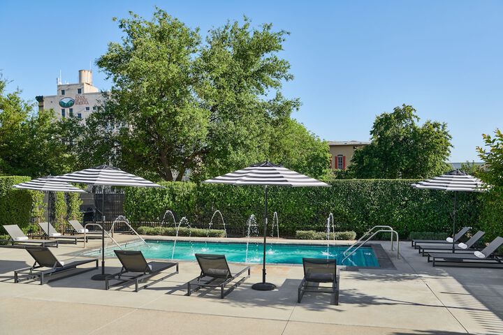 The Darling Hotel Visalia | Bookonline.com