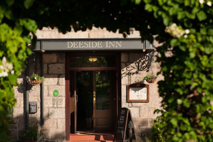 Balmoral Arms Ballater | Bookonline.com