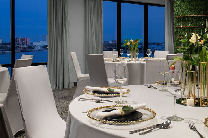 Courtyard by Marriott Clearwater Beach Clearwater Beach | Bookonline.com