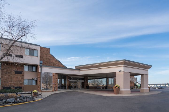 Holiday Inn Hotel & Suites St. Cloud an IHG Hotel St Cloud | Bookonline.com