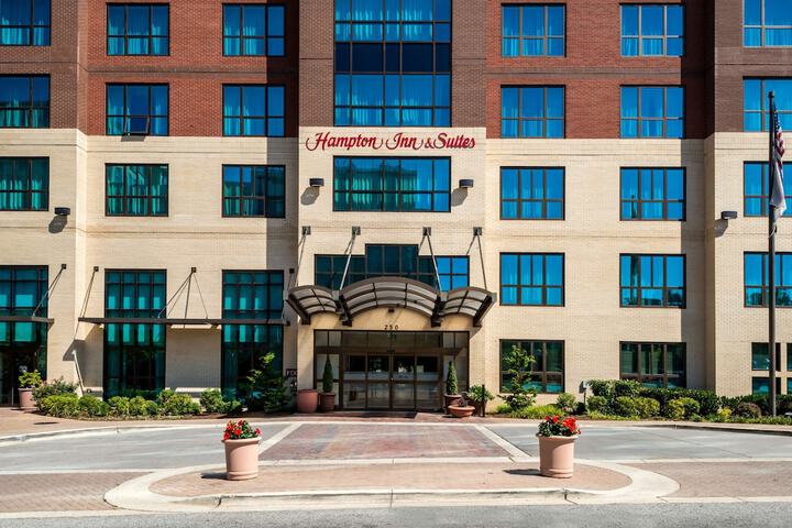 Hampton Inn & Suites National Harbor Alexandria Area Oxon Hill ...