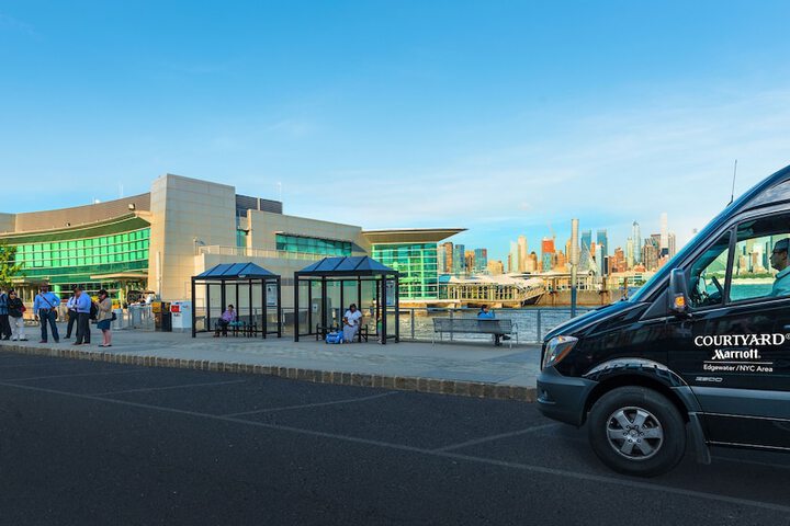 Courtyard by Marriott Edgewater NYC Area Edgewater | Bookonline.com