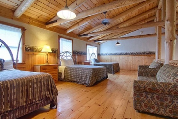 The Smokehouse Lodge and Cabins Monteagle | Bookonline.com
