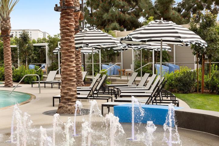 The Viv Hotel Anaheim, a Tribute Portfolio Hotel Anaheim | Bookonline.com