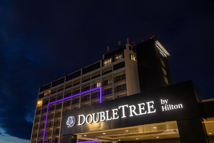 DoubleTree by Hilton Calgary North Calgary | Bookonline.com