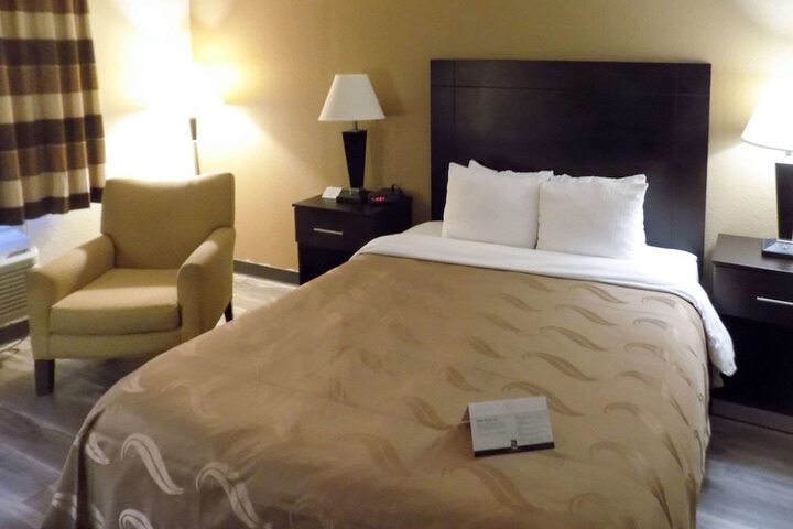 Quality Inn DFW Airport North Irving | Bookonline.com
