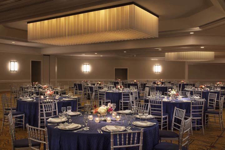 Sheraton Inner Harbor Hotel Baltimore | Bookonline.com