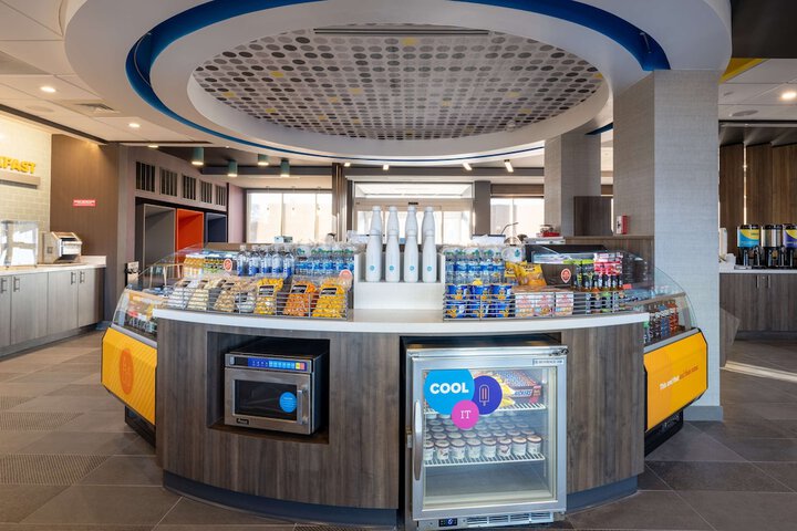 Tru by Hilton Naperville Chicago Naperville | Bookonline.com
