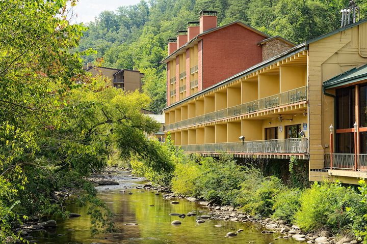 River Terrace Resort & Convention Center Gatlinburg | Bookonline.com