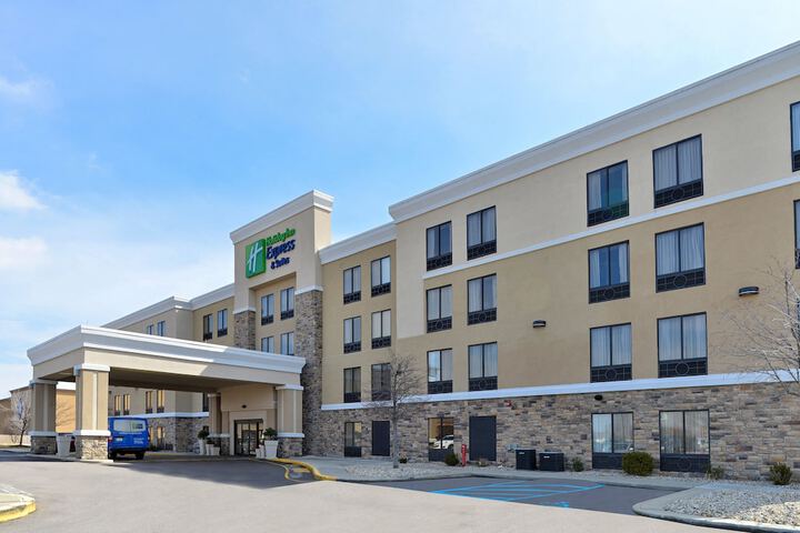 Holiday Inn Express&Suites Indianapolis W Airport Area an IHG Hotel ...