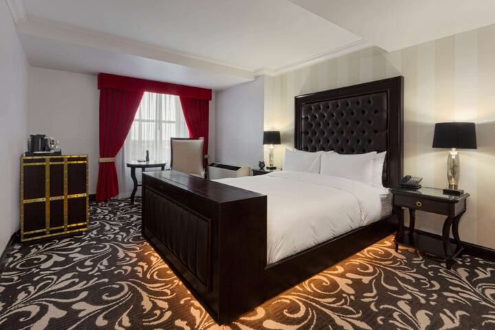 Hotel Retlaw Trademark Collection by Wyndham Fond du Lac | Bookonline.com