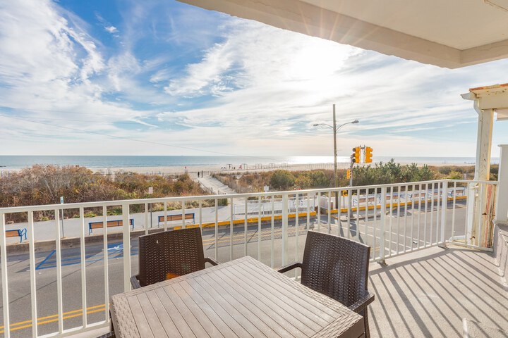 La Mer Beachfront Resort Cape May | Bookonline.com
