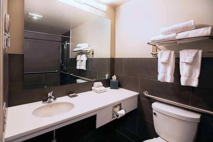 Ruby River Hotel Spokane | Bookonline.com