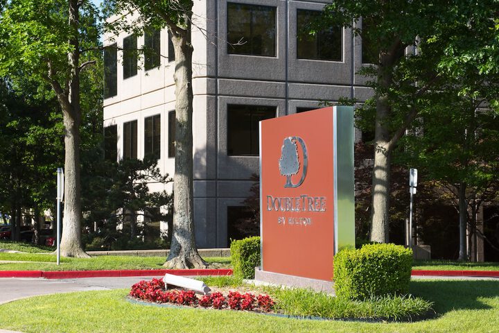 DoubleTree by Hilton Tulsa Warren Place Tulsa | Bookonline.com