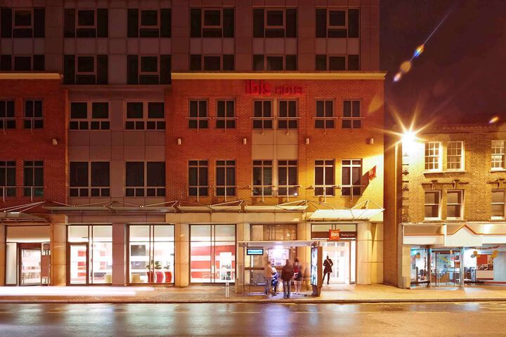 ibis Reading Centre Reading | Bookonline.com