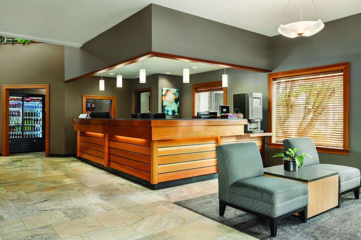 Radisson Hotel Portland Airport Portland | Bookonline.com