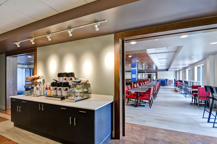 Holiday Inn Express Boston an IHG Hotel Boston | Bookonline.com