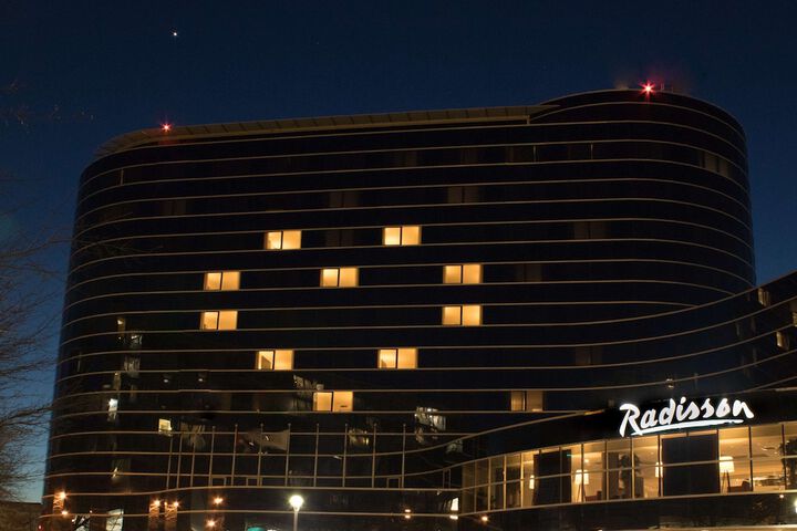 Radisson Hotel Vancouver Airport Richmond | Bookonline.com